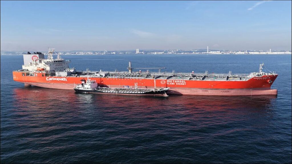 MOL Achieves Japan's First Ship-to-Ship Methanol Bunkering | Mariner ...